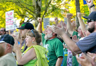 Rallying support in Longview | SocialistWorker.org